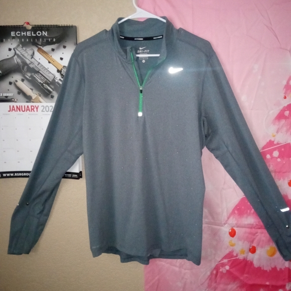 Nike | Tops | Nike Dti Fit | Poshmark